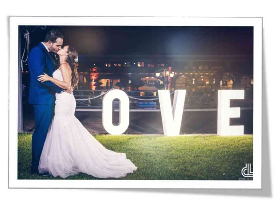 ΦΩΤΙΖΟΜΕΝΑ ΓΡΑΜΜΑΤΑ - Wedding Dj | dj για γάμο